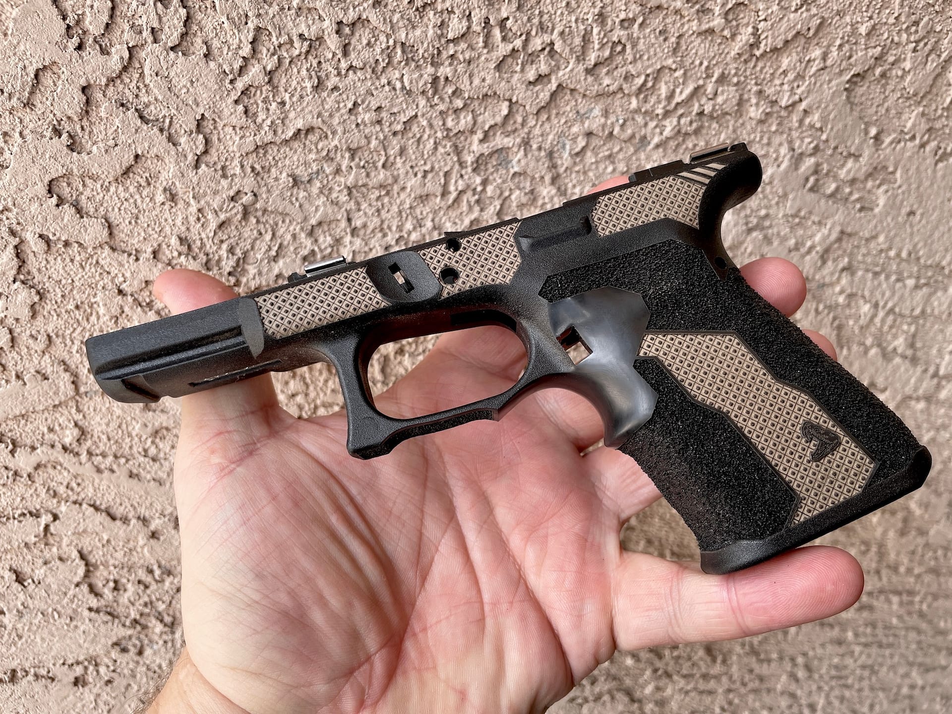 RTS: Glock 19 Gen 3 – Hybrid Alpha Atrox (frosted) – Sonoran Defense ...